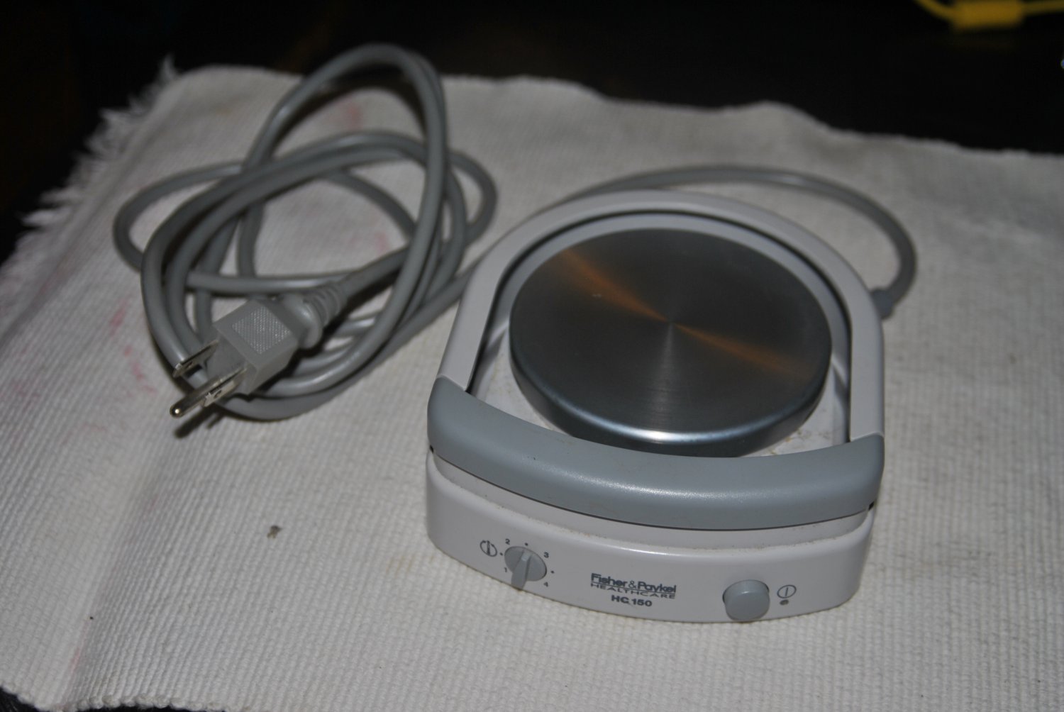 Fisher & Paykel HC-150 Stand Alone Heated Respiratory Humidifier ...