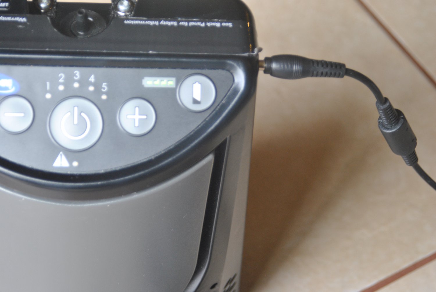 Invacare Portable Oxygen Concentrator XPO100 oct17 #19