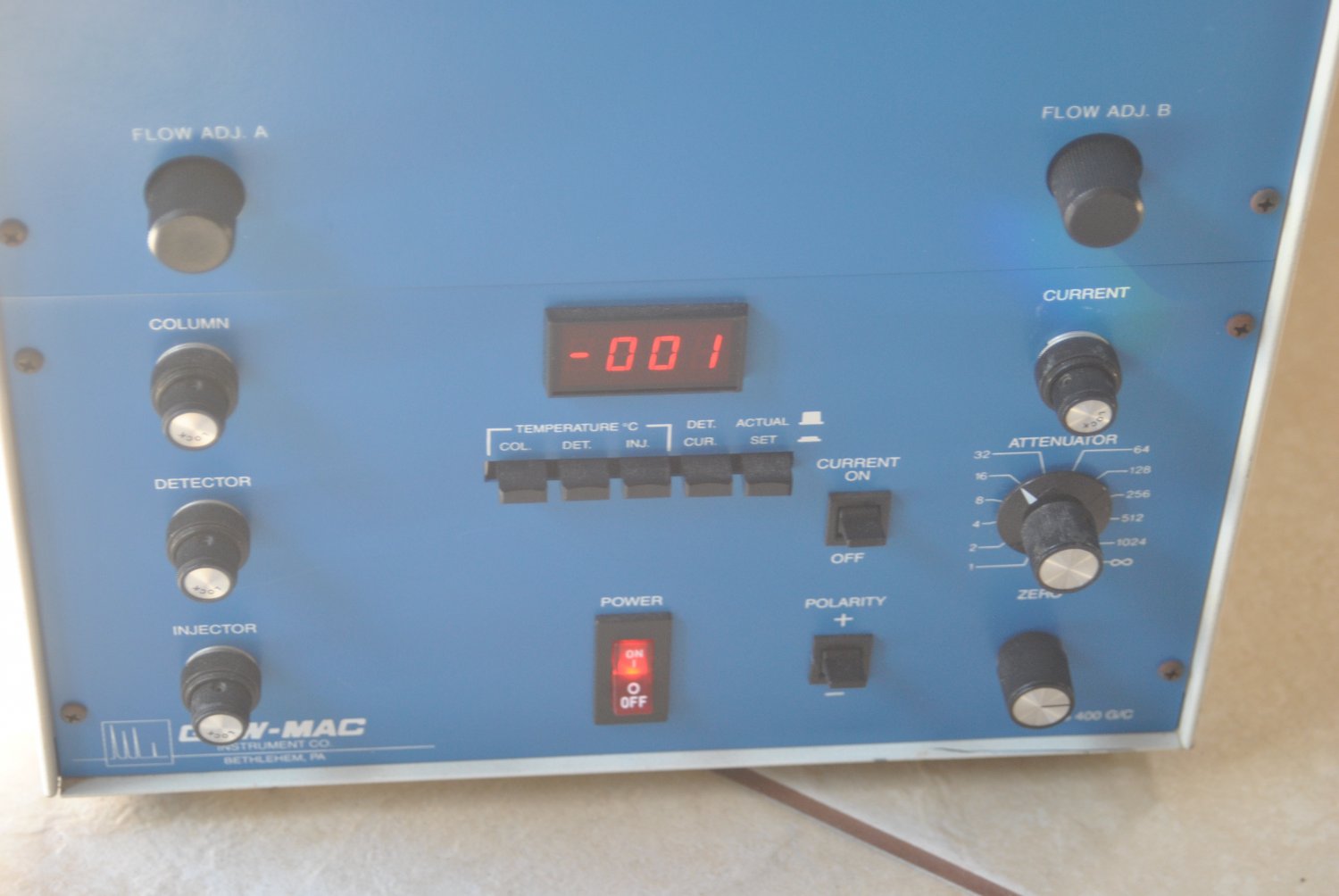 Gow-Mac Instruments Company Gas Chromatograph 69-400-TCD series 400 G/C ...