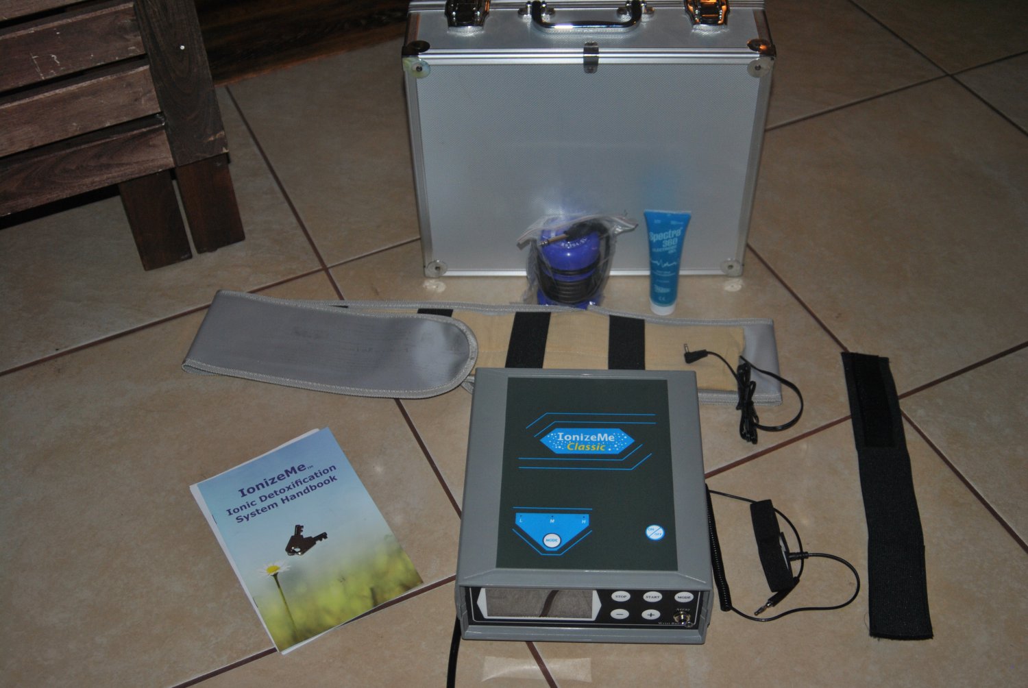 HealthandMed AQSPYYA01 Ionic Detox Foot Bath Ionize Me Ionic ...