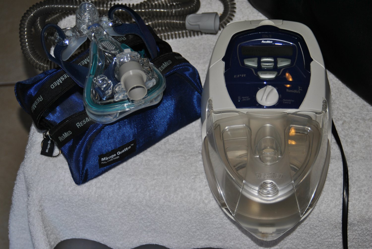 Resmed Elite II 33039 CPAP 19062 hrs with Humidifier no container mar19 ...