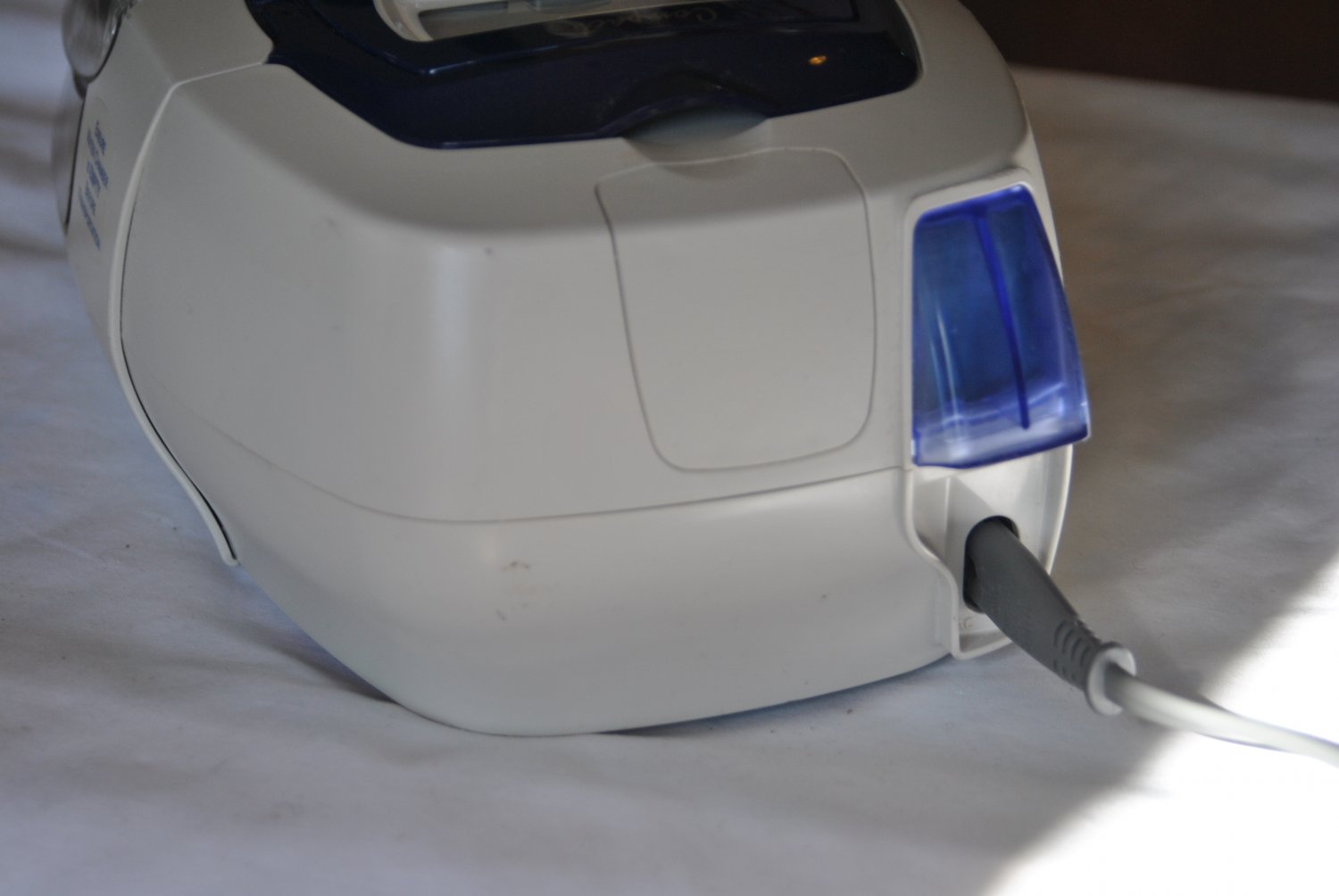 ResMed Compact S8 CPAP 33030 with Humidifier 1761 hrs apr19 #60