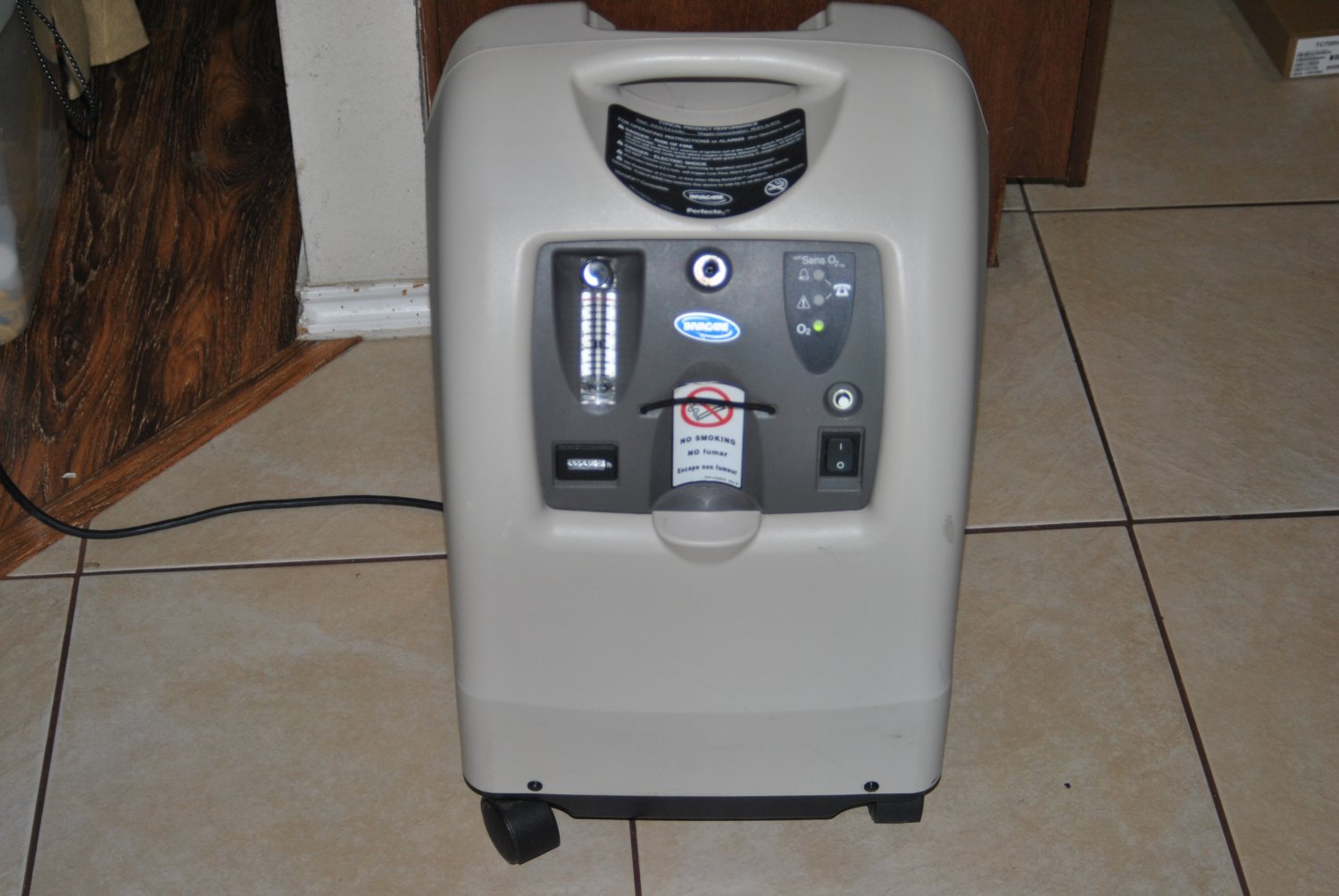 Invacare Perfecto 2 Oxygen Concentrator P/N 1147920 rev A 30731 hrs ...