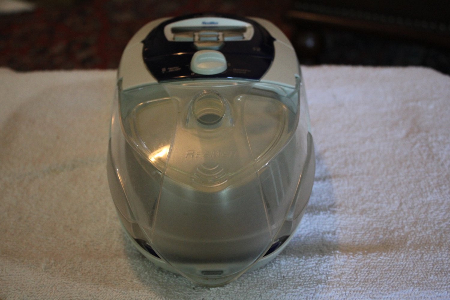 ResMed Compact S8 CPAP 33030 with Humidifier 2863 hrs oct20 #L