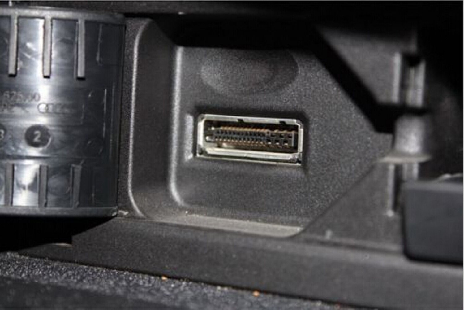 Music Interface AUX Cable With 3.5mm Audio Jack For Mercedes-Benz MMI MDI