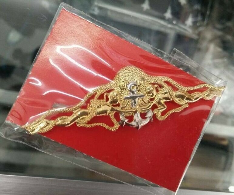 Diver Royal Thai Navy Metal Badge Pin Badge Thailand
