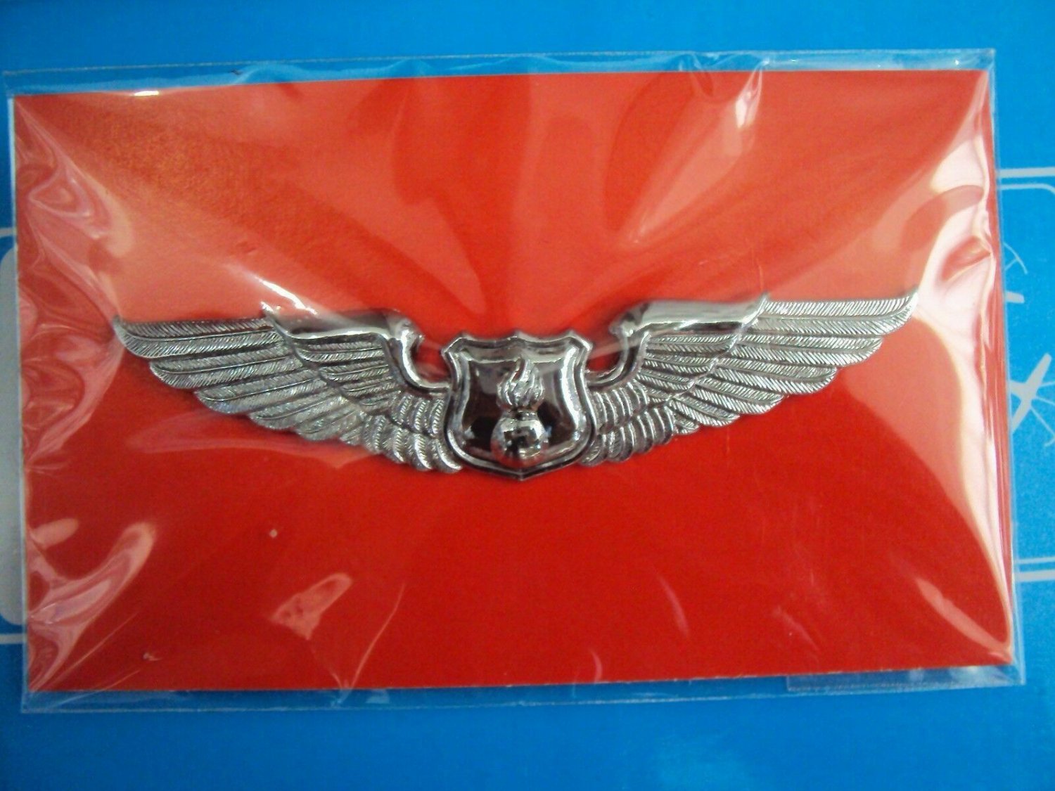 JUNIOR DEGREE ROYAL THAI AIR FORCE ARMAMENT METAL WING BADGE PIN RTAF