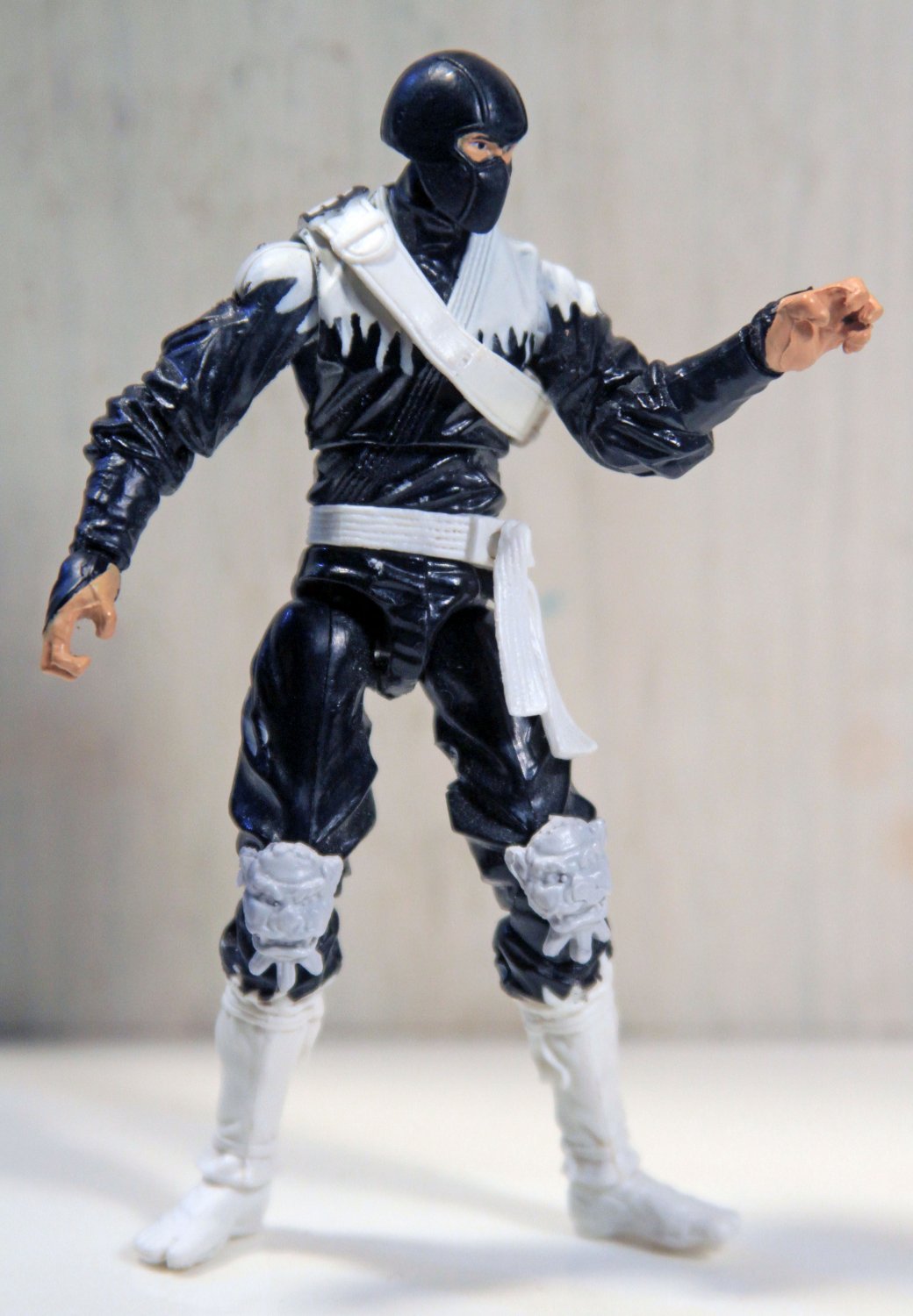 Ornamental Skull Knee Pad Pair