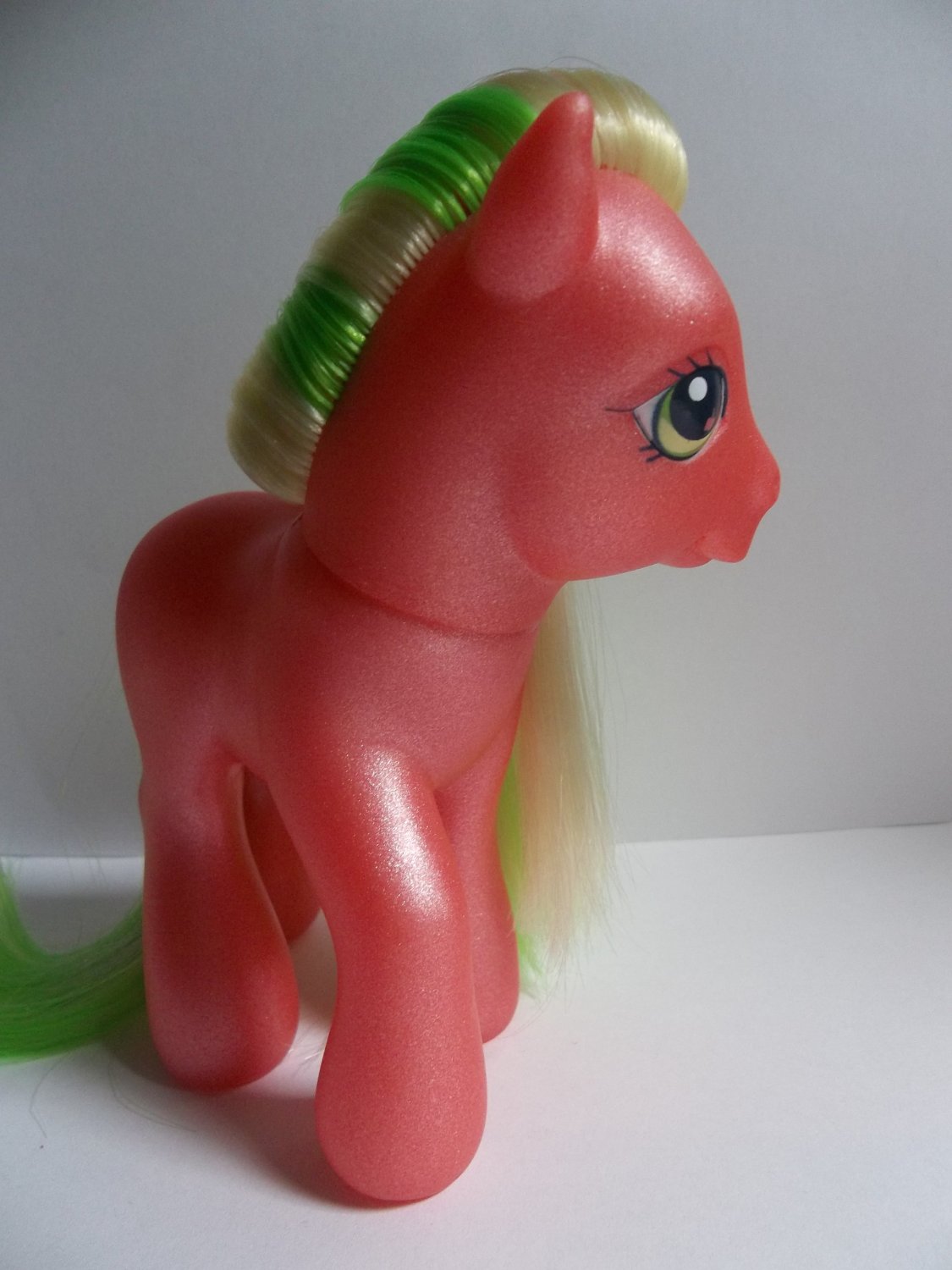 Applejack My Little Pony G3 apple symbol