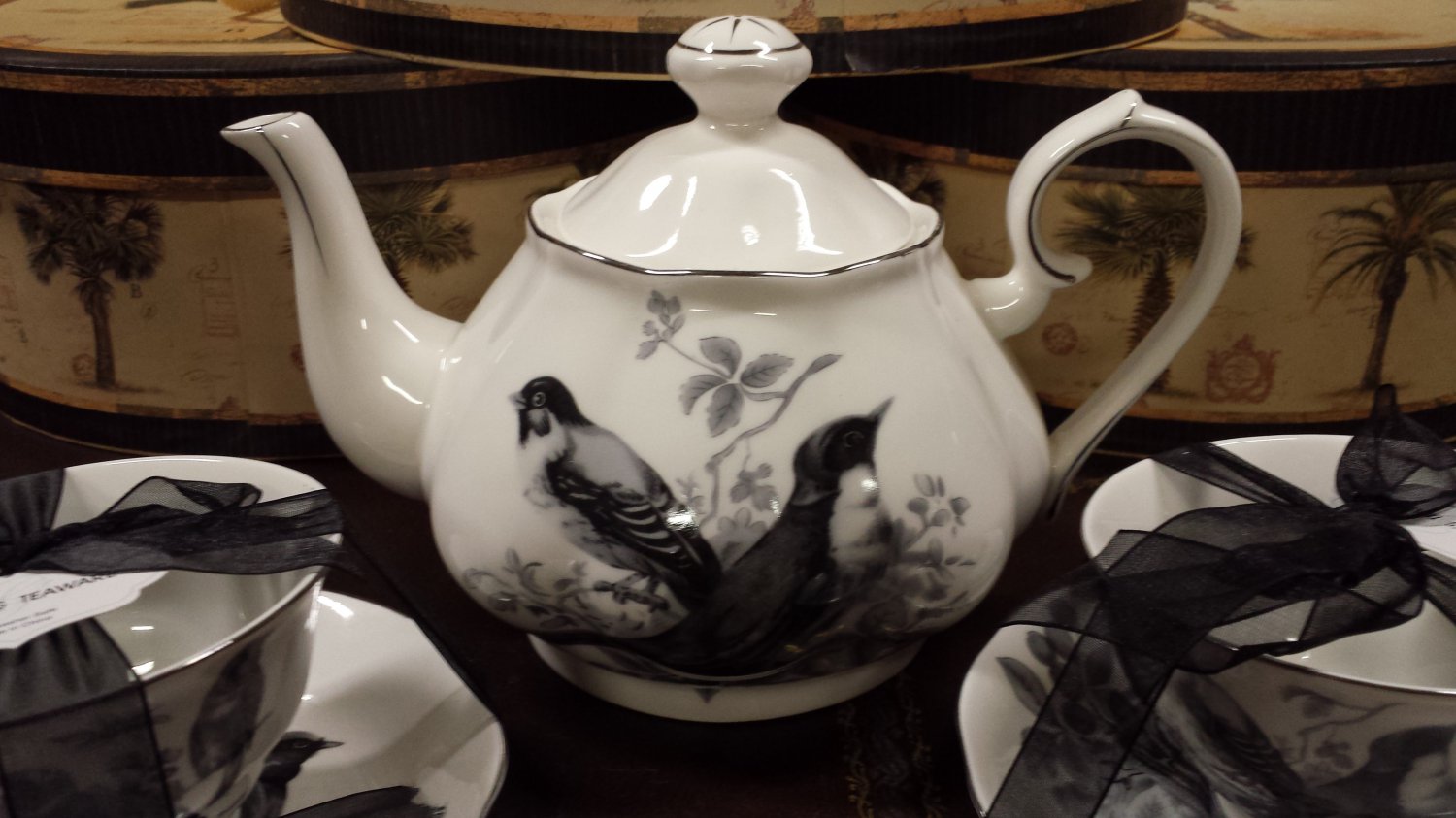 Grace Teaware Black & White Birds Teapot & Teacups Set