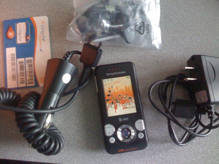 ATT SONY ERICSSON W580I FM RADIO GSM CELLULAR FHONE