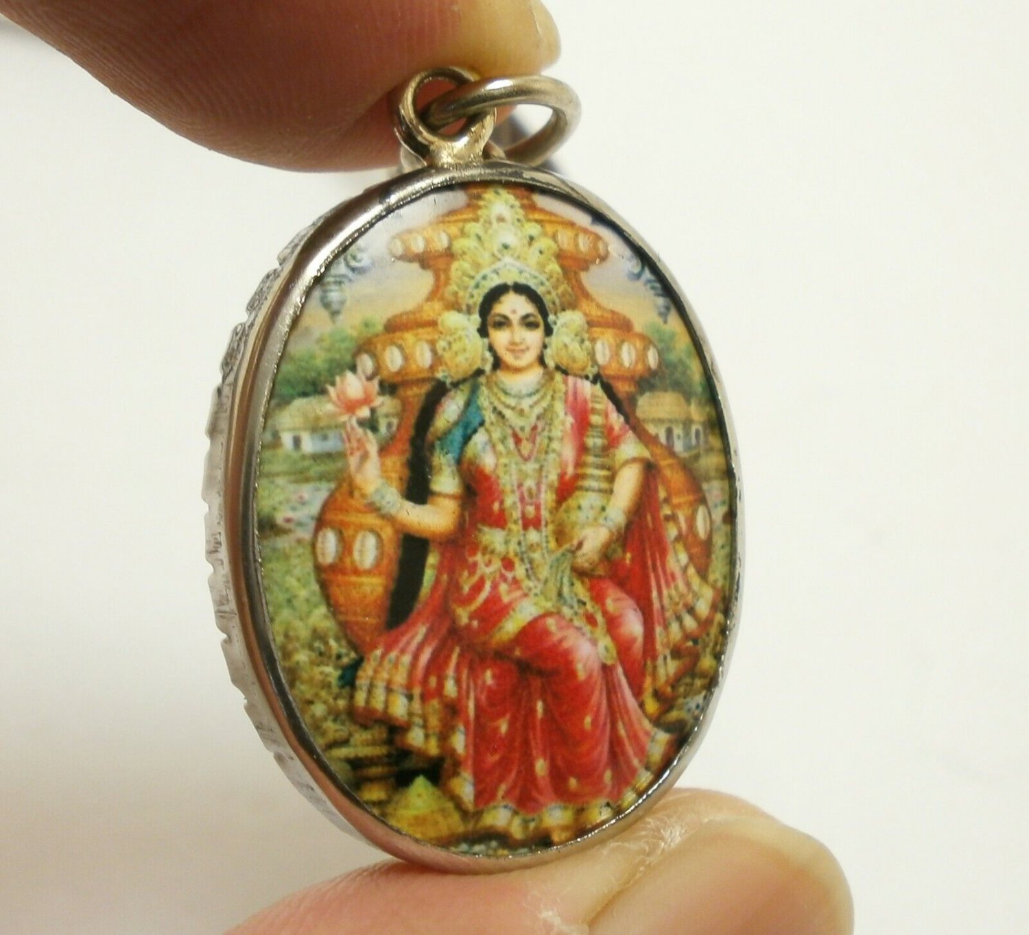 MAA LAKSHMI LAXMI DEVI HINDU GODDESS RICH LUCKY BLESSED PENDANT AMULET ...