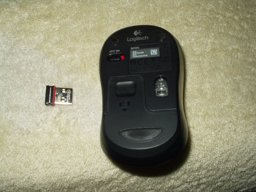 logitech wireless mouse w/ receiver # m185 p/n: 810-004208 gray & black