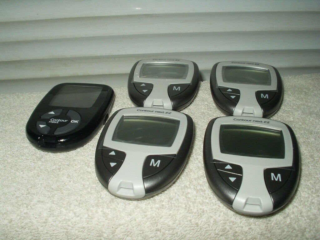 bayer contour next & ez glucose monitor meters 1 # 9697 & 4 # 9628 lot ...