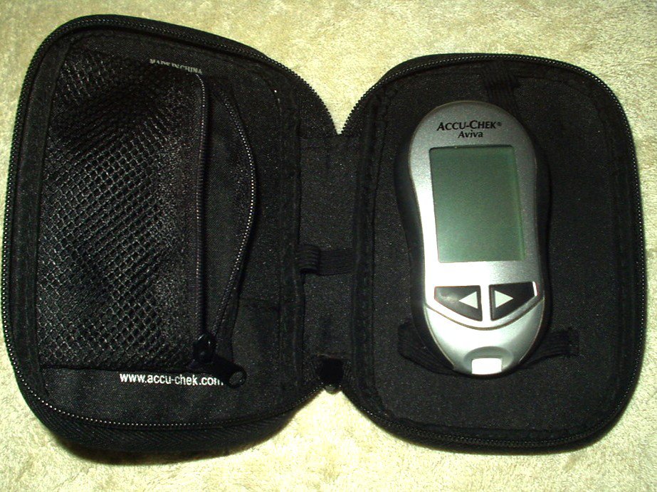 accu-chek aviva blood glucose meter / monitor black / silver & hard ...