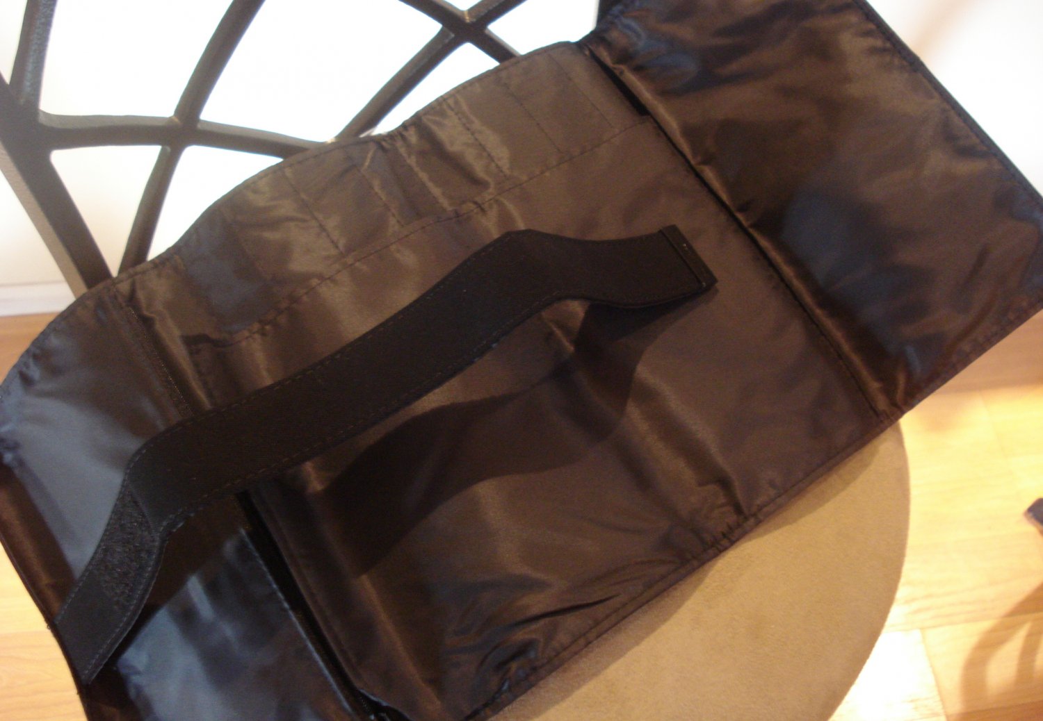 MAC COSMETICS PRO LARGE BRUSH ROLL