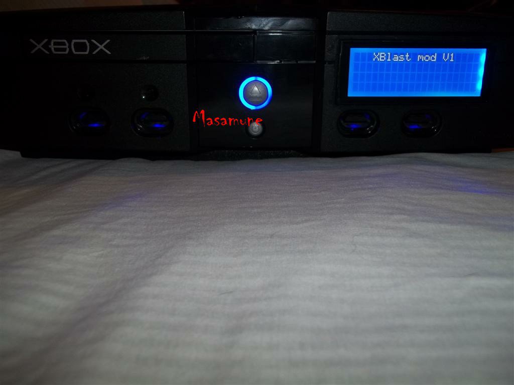 Custom Modded Original Xbox w/ XBlast - LCD screen - HDMI adapter mod ...