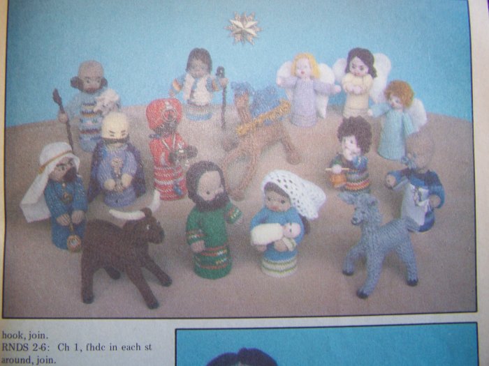 Crochet World Pattern Magazine Christmas Ornaments Nativity Wreaths ...