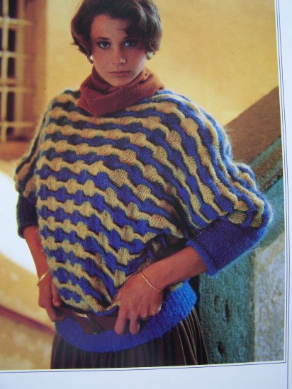 Womans Plus Size Knitting Pattern Pullover Patterned Sweater 1327
