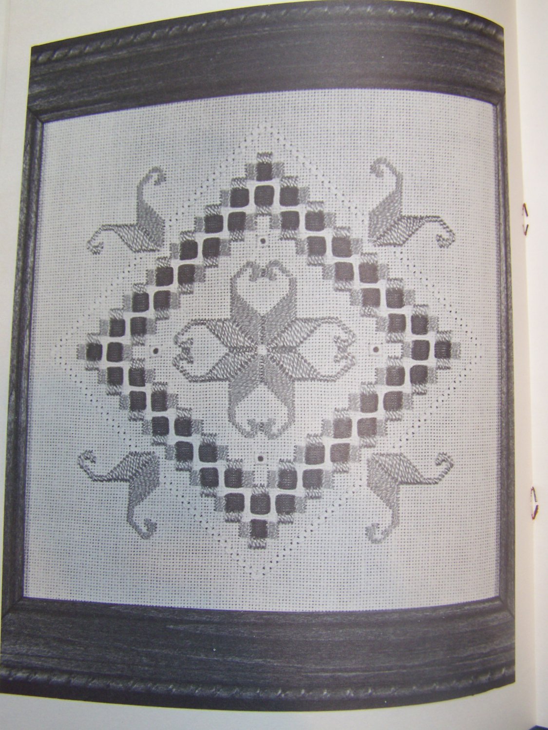 15 Vintage Hardanger Embroidery Patterns Doilies Table Runner Bun ...