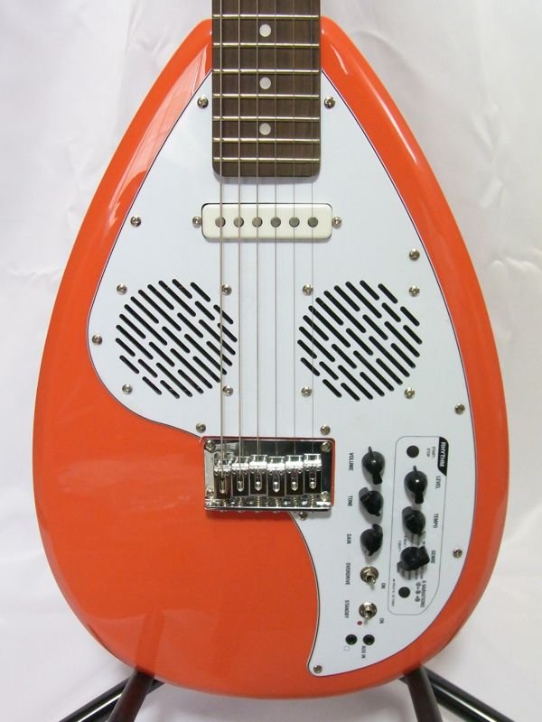 VOX Apache-I Salmon Red Travel Guitars with Built-in Amp and Rhythms ...