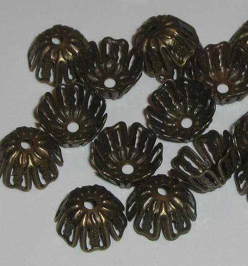 15 Antique Brass Bead Caps 12mm (bcb6ciw37)