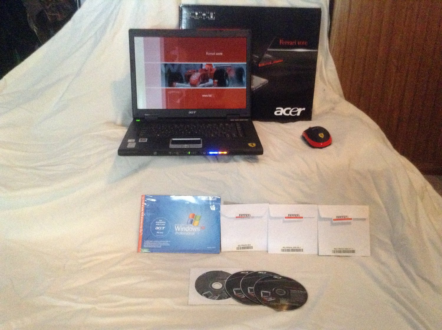 VERY RARE Acer Ferrari 4005WLMI Laptop and Bluetooth Optical Mouse