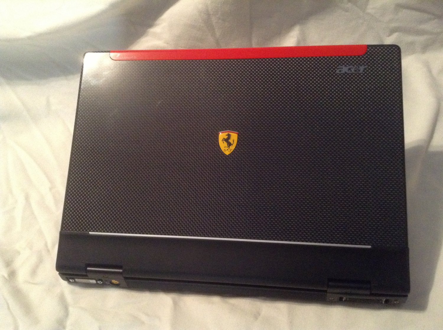 VERY RARE Acer Ferrari 4005WLMI Laptop and Bluetooth Optical Mouse