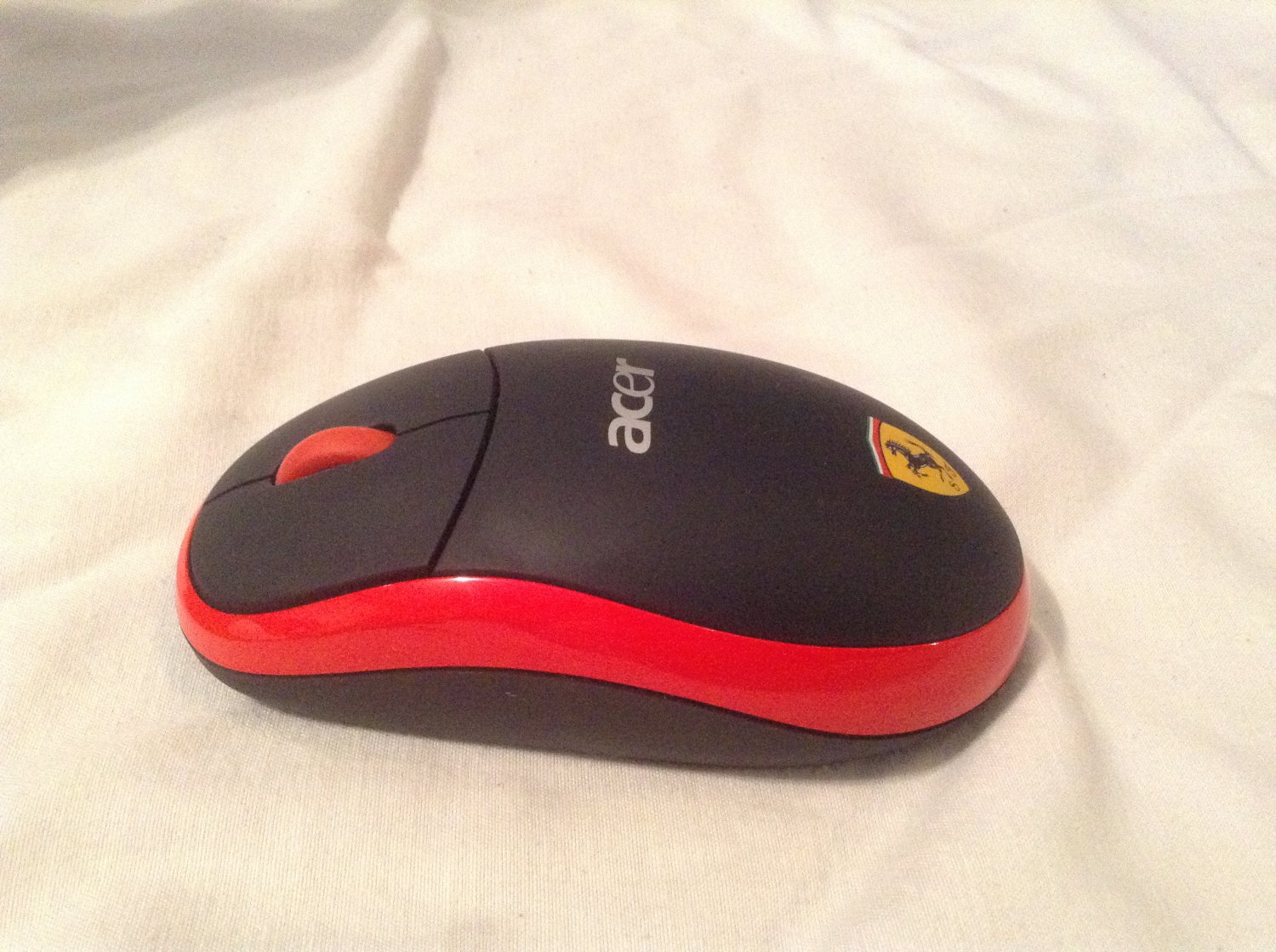 VERY RARE Acer Ferrari 4005WLMI Laptop and Bluetooth Optical Mouse