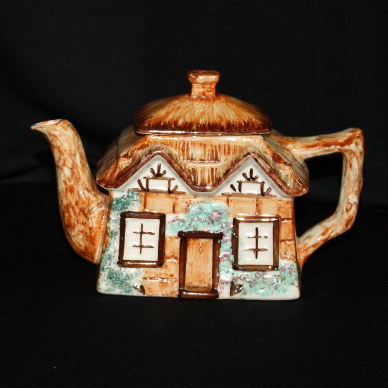 KEELE ST. POTTERY (K.L.S.) Vintage Tea Pot & Cream Jug "Cottage Ware ...
