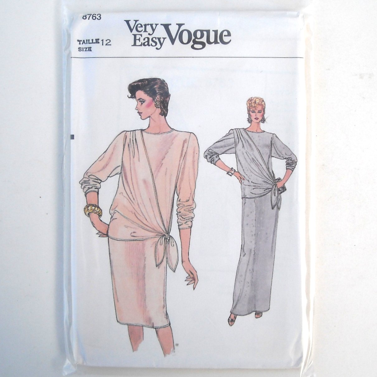 Vogue Very Easy Pattern 8763 Size 12 Misses Dress