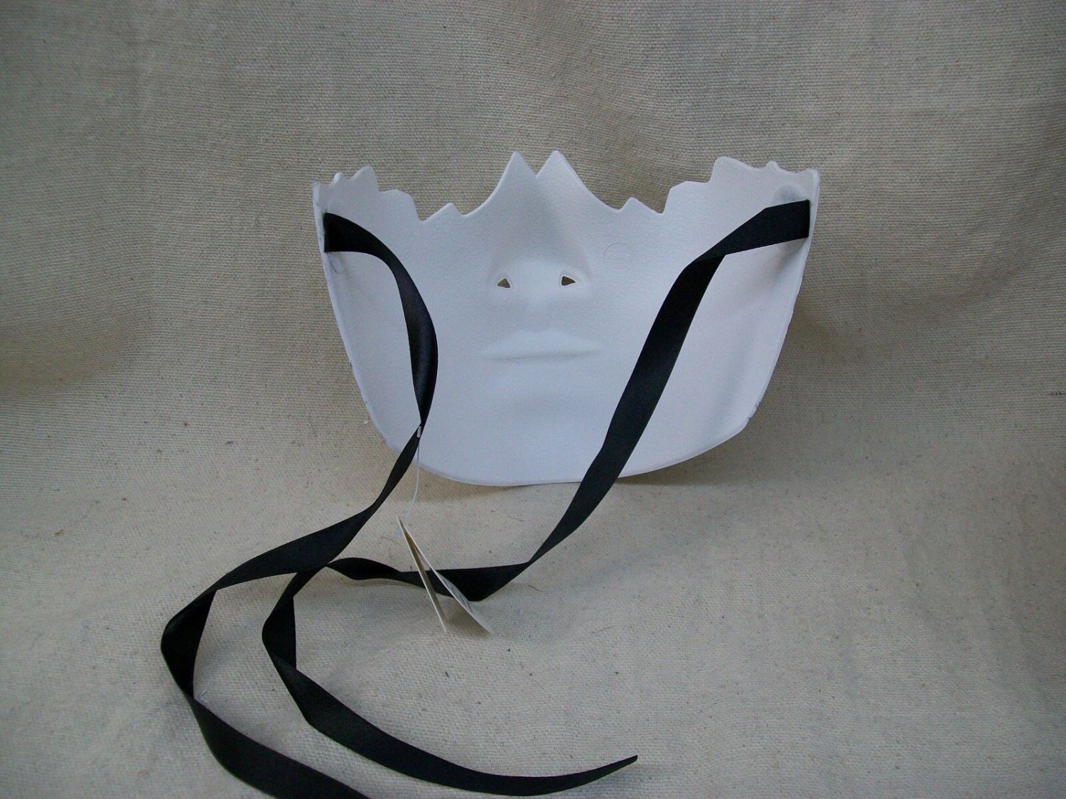 White Broken Bottom Half Face Mask Muzzle Restraint Part Mime Robot ...