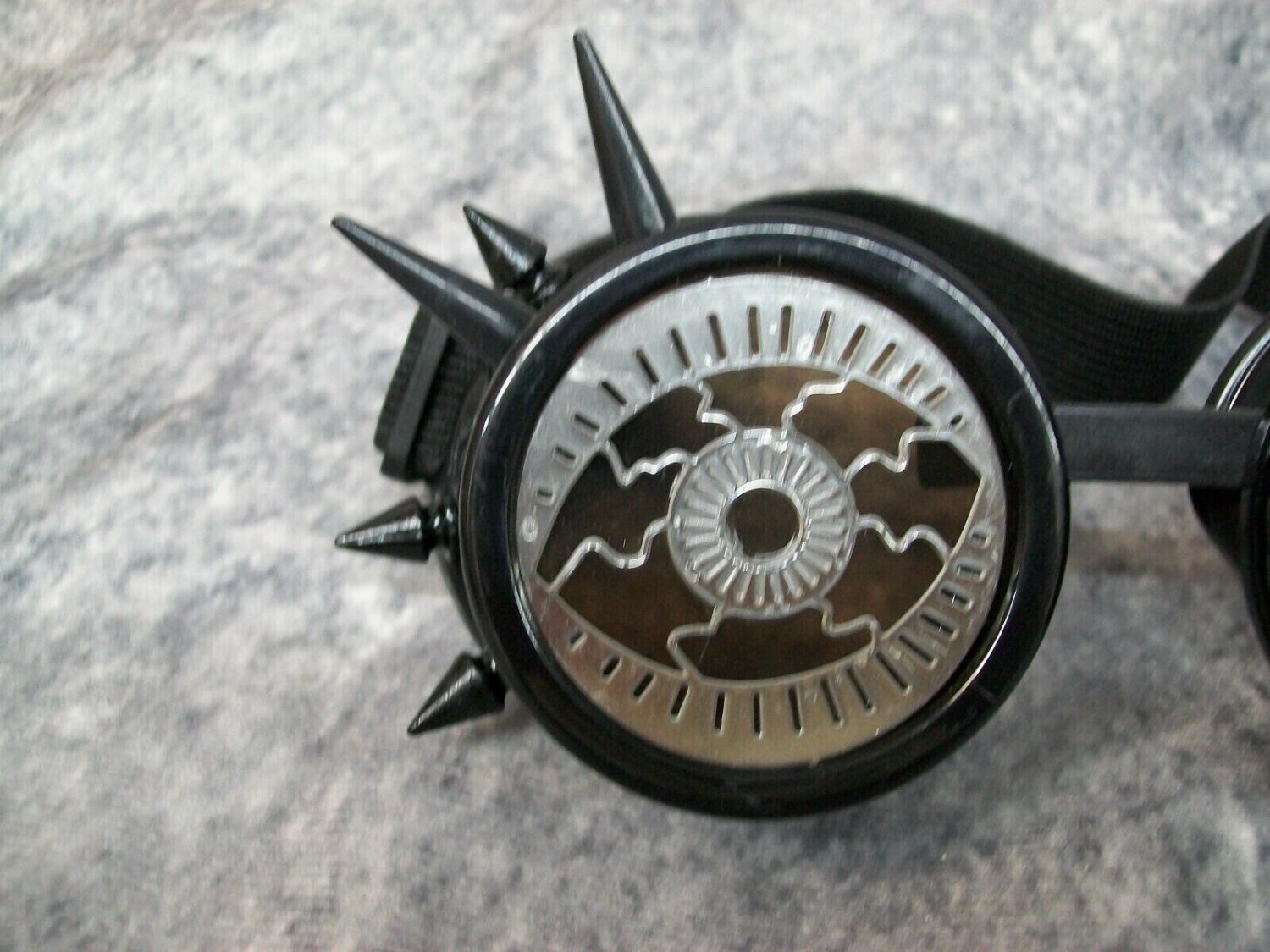Funky Black Silver Spiked Eyeball Goggles Mad Eye Steampunk Flashy ...