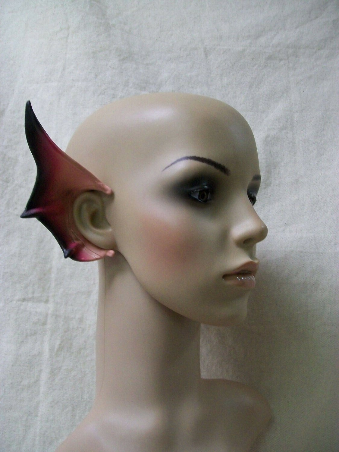 Gargoyle Ears Pink Webbed Aquatic Swamp Creature Mermaid Sea Horse ...