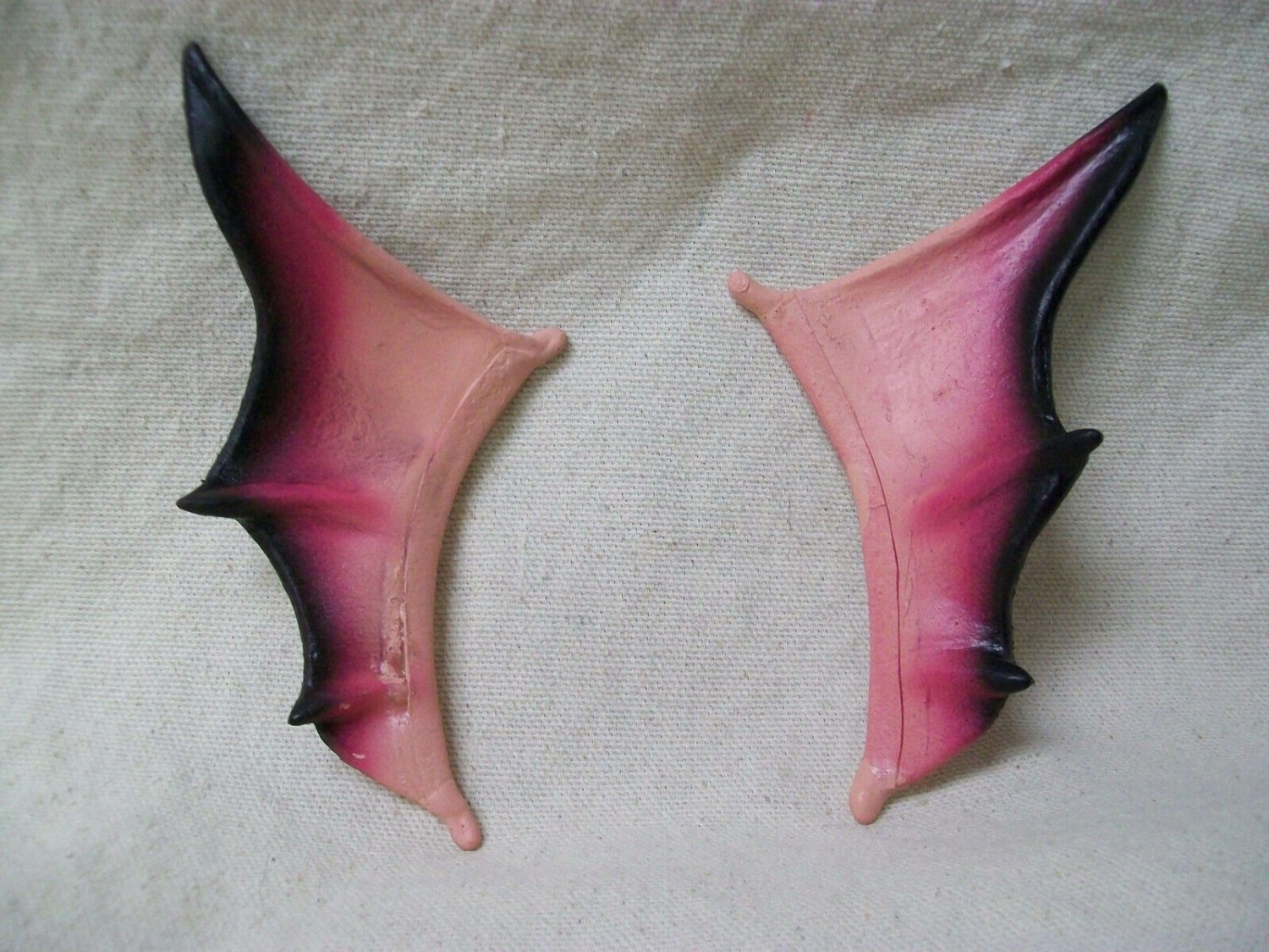 Gargoyle Ears Pink Webbed Aquatic Swamp Creature Mermaid Sea Horse ...