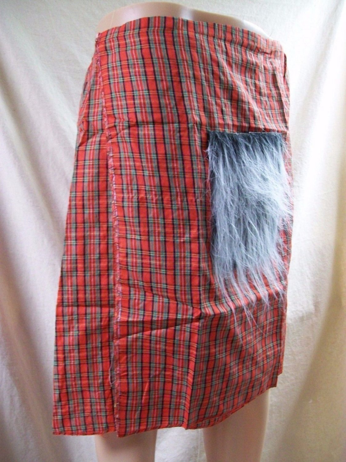 Tartan Scottish Kilt With Furry Sporran Lad Scotsman Scot Highlands ...