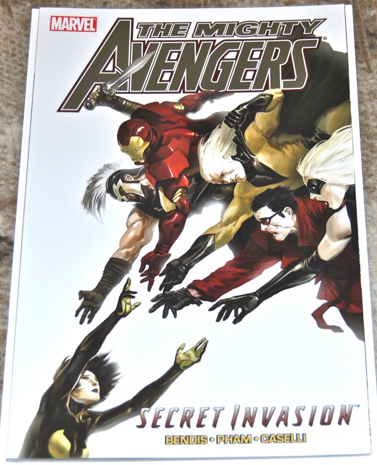 Mighty Avengers Vol. 4: Secret Invasion, Book 2 [Paperback] 1rst ...