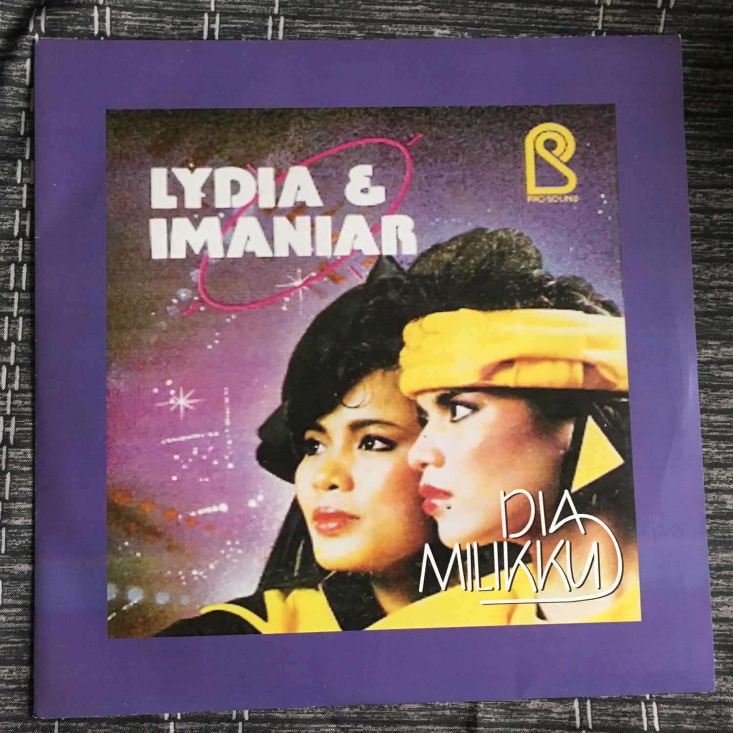 IMANIAR & LIDYA LP dia millikku INDONESIA MODERN SOUL FUNK mp3 LISTEN