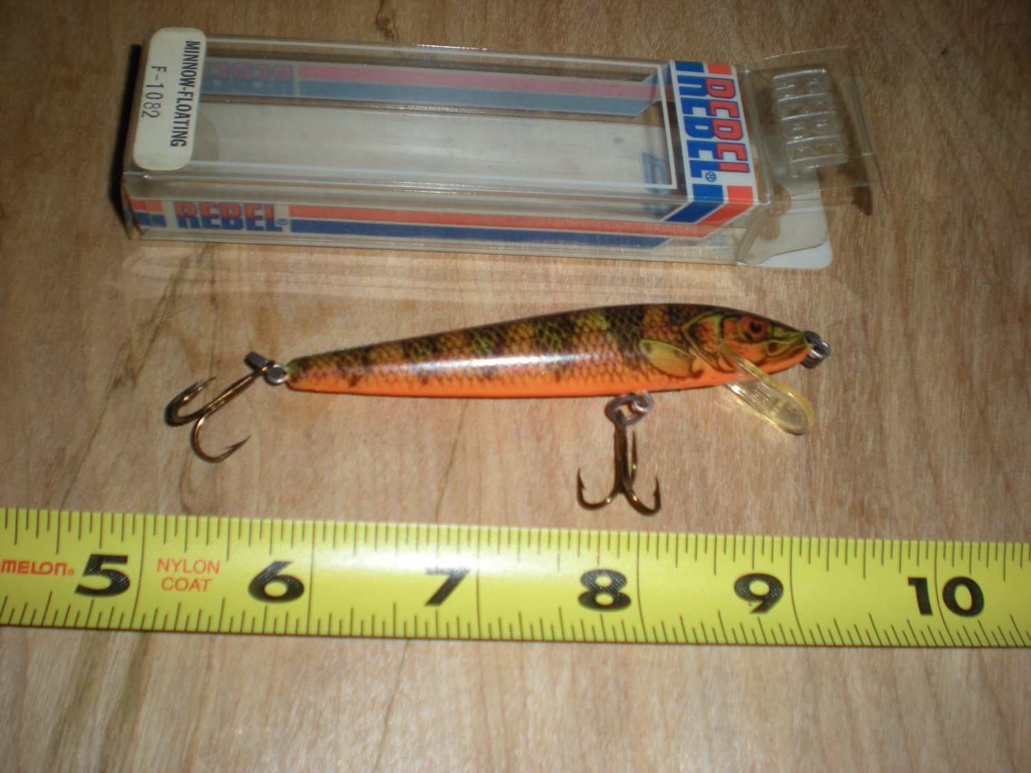 Rebel Floating Minnow,3,5", Floating Minnow Natural Perch , NOS Bass Lure