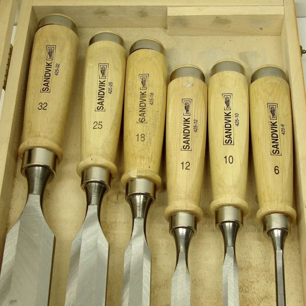 Sandvik Wood Working Chisel Set #425 Made in France Vintage 1980's