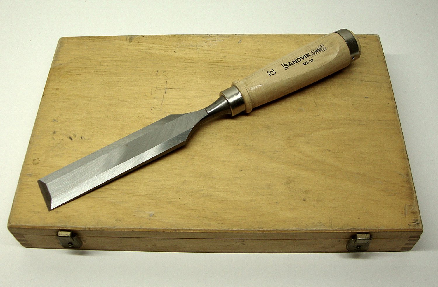 Sandvik Wood Working Chisel Set #425 Made in France Vintage 1980's