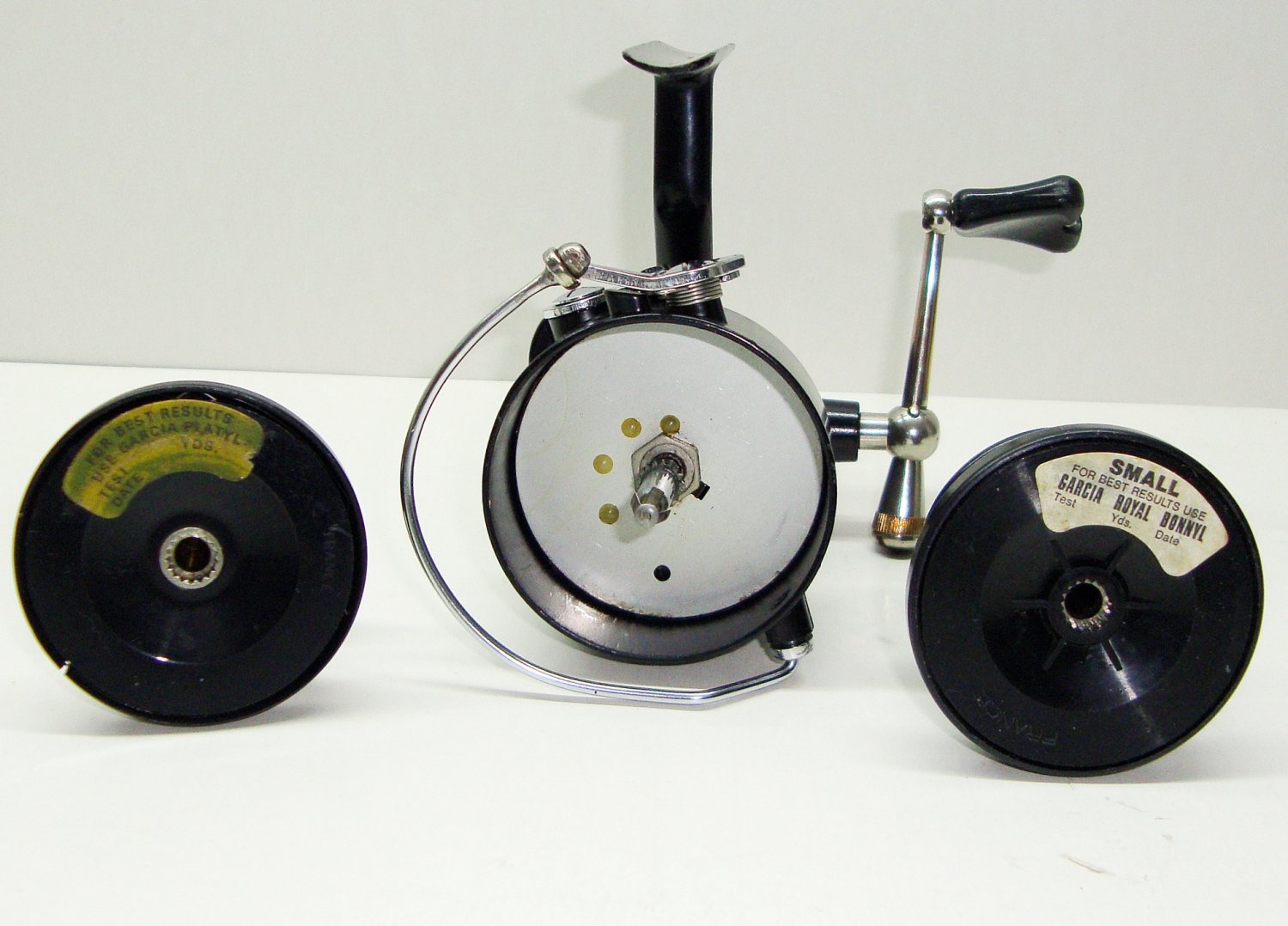 Garcia Mitchell Fishing Reel 330 Foot #5527079 Very Nice