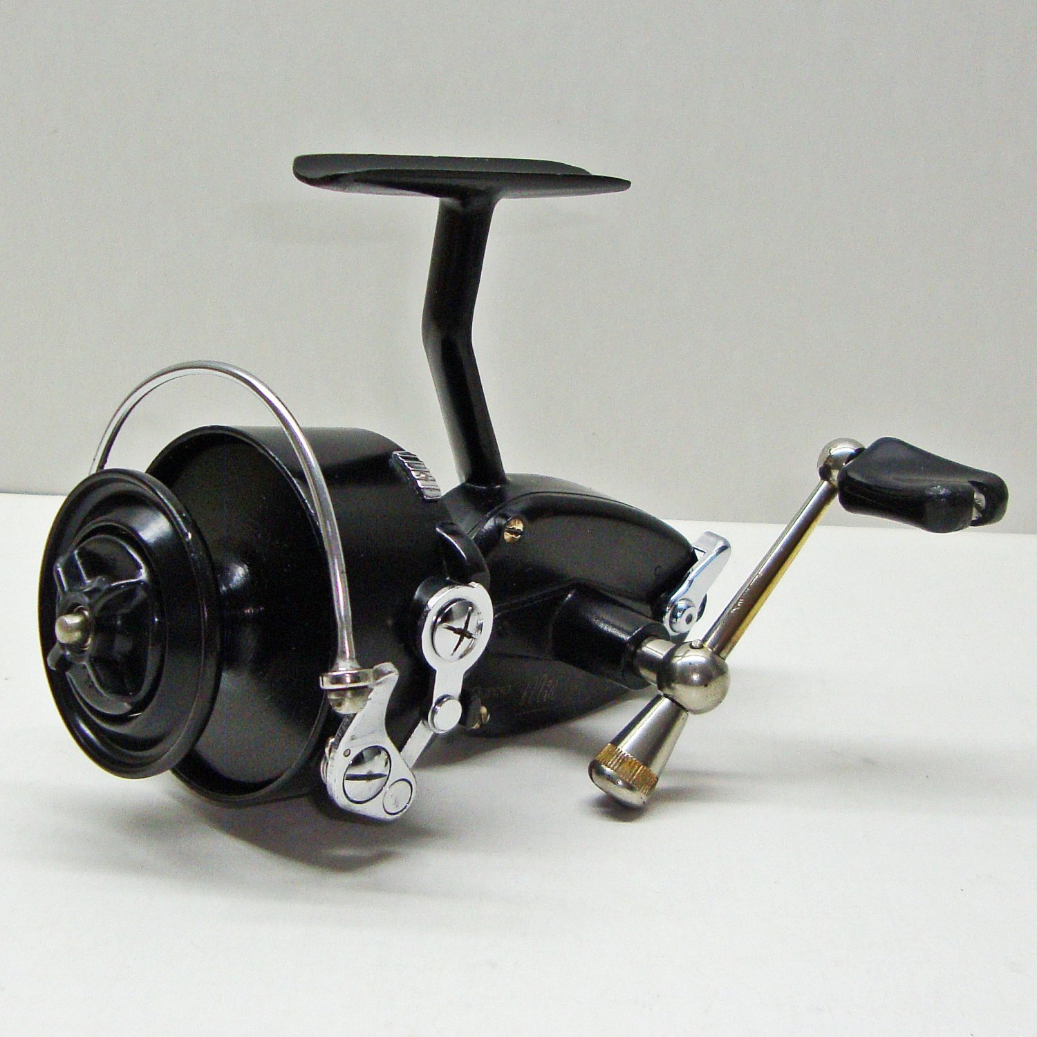 Garcia Mitchell Fishing Reel 330 Foot #5527079 Very Nice