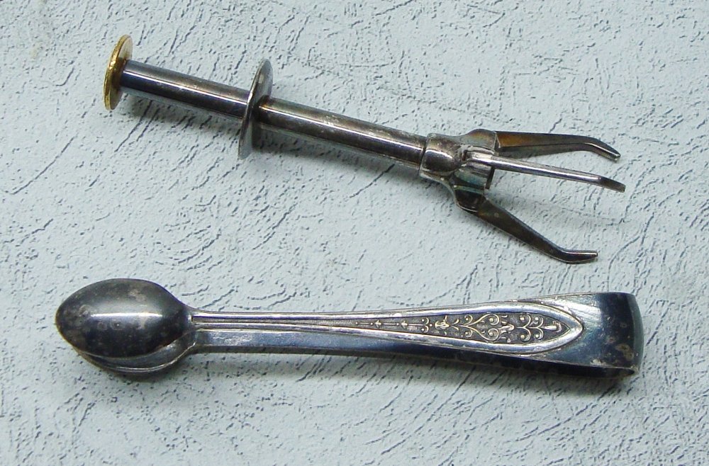 Three Gold Crown Plunger with Spoon Forceps