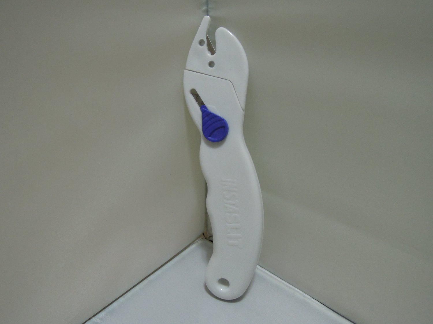 New Insta Slit Package Opener With Hard To Open Plastic Packaging