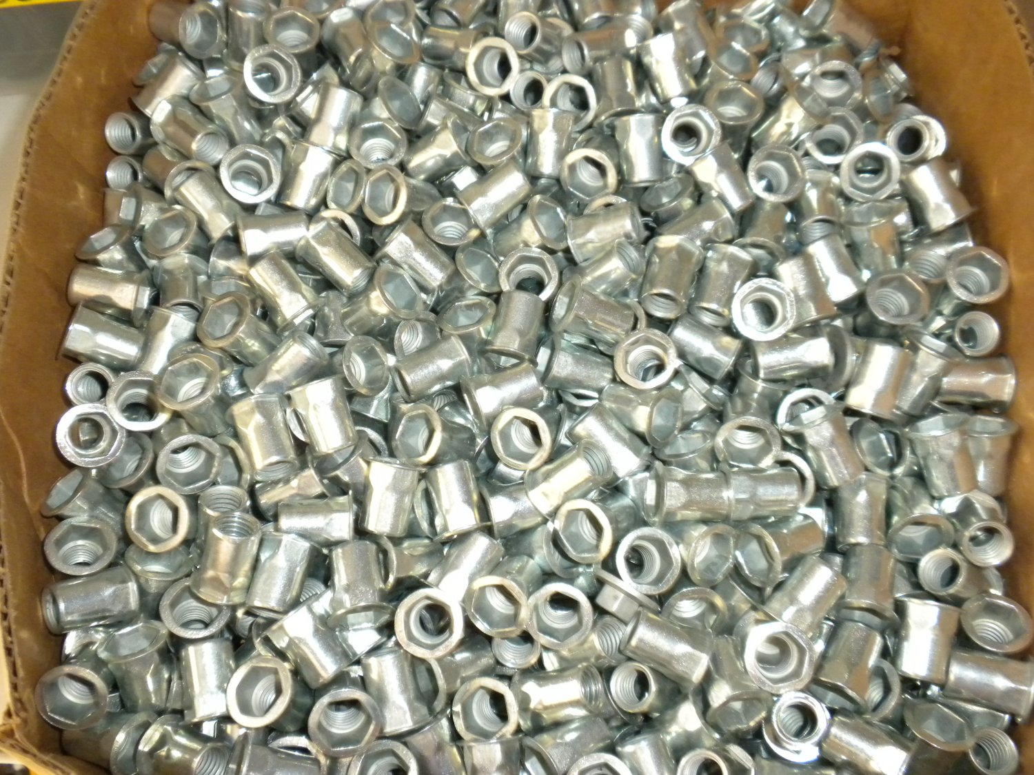 Lot of 4 GM 11561534 Nut Engine oil tank Dimensions: .70 in × .80 in × ...