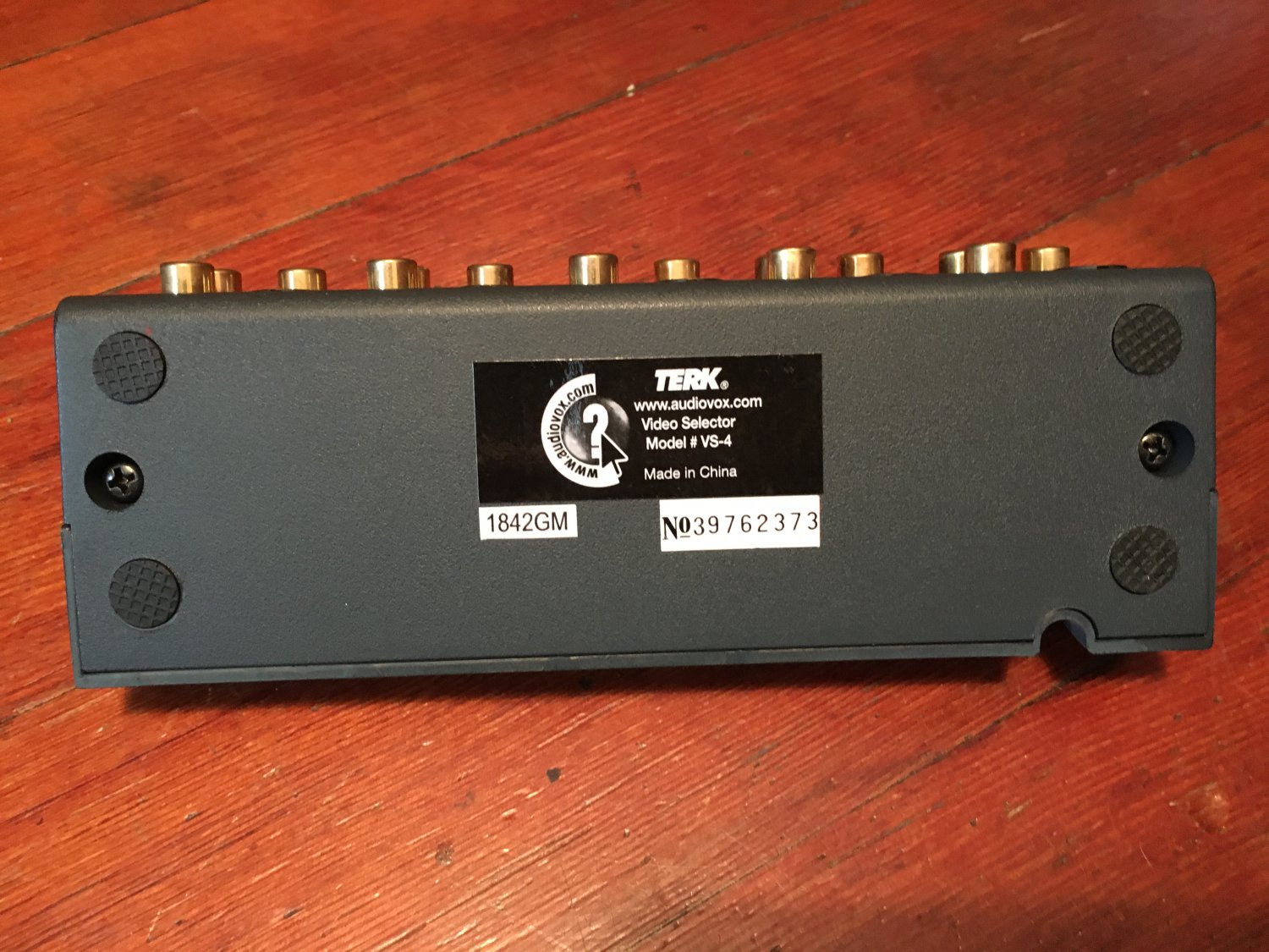 Terk S-Video Switch 4-Way Input 2-Way Output