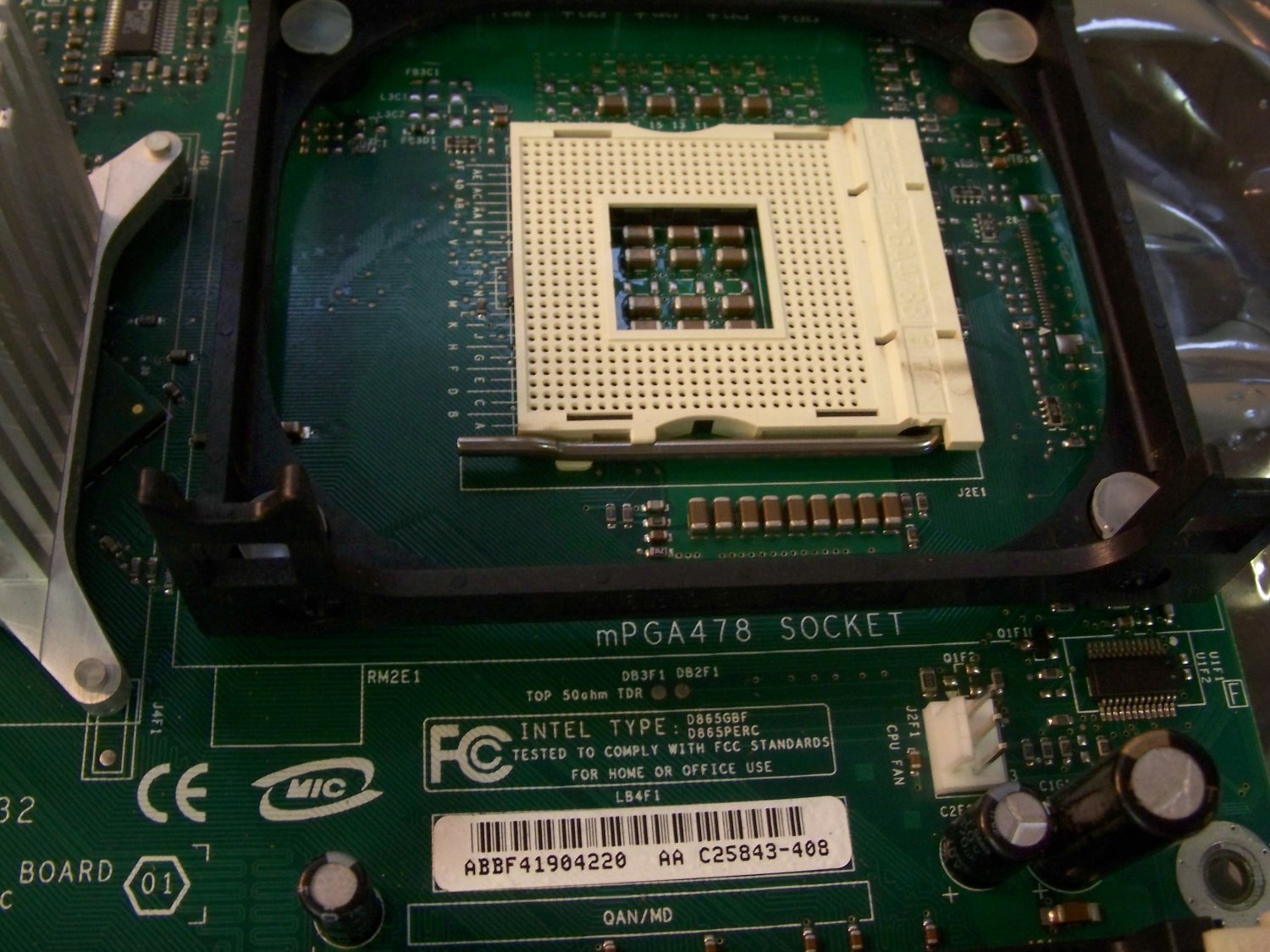 Intel ATX Socket 478 DDR Desktop Motherboard with I/O Shield Backplate (D865GBF/D865PERC) *USED*