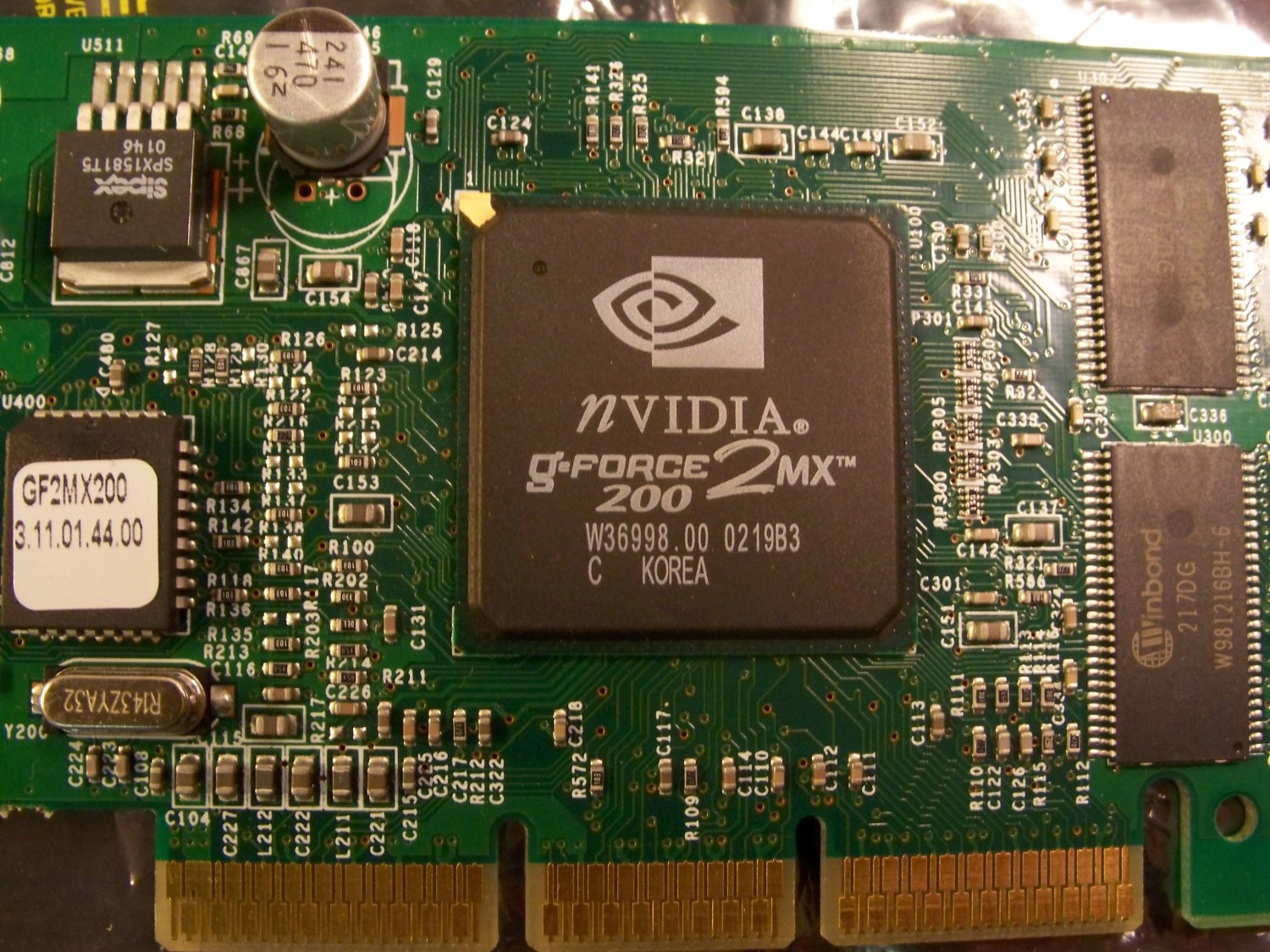 Nvidia Geforce 2 MX200 AGP 4x 32MB Video Graphics Adapter (GF2MX200) *USED*