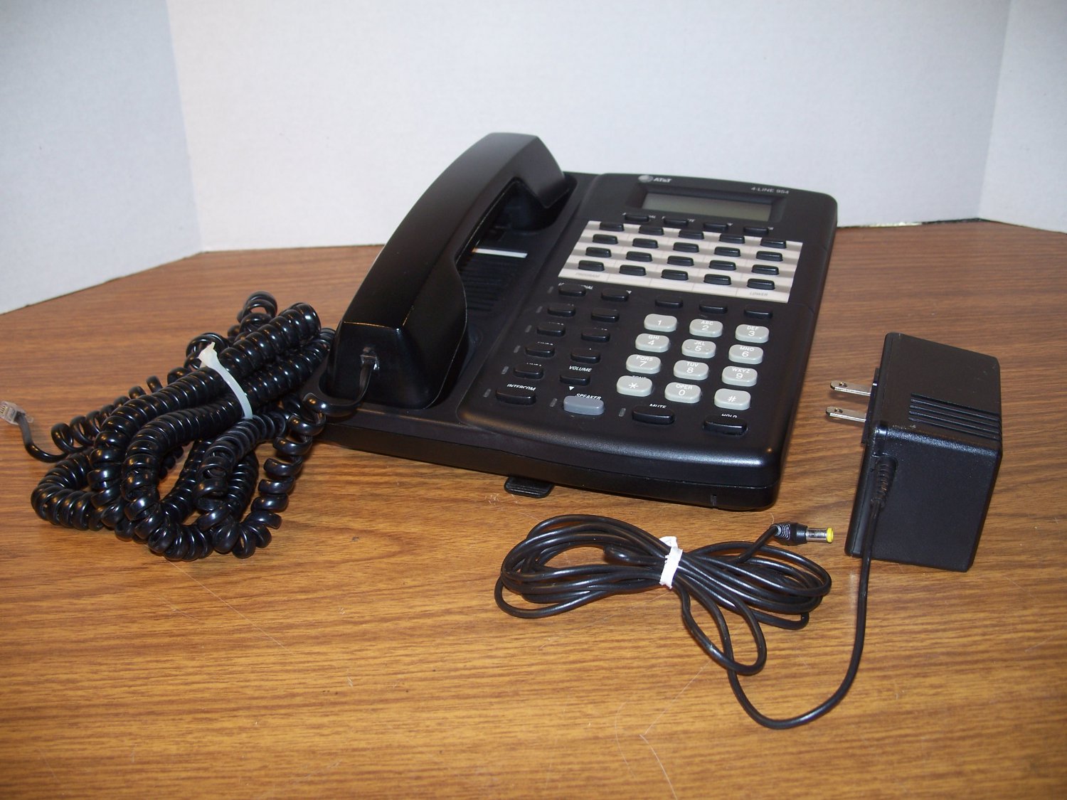 AT&T 4-Line Intercom Speakerphone Corded Telephone (954) *USED*